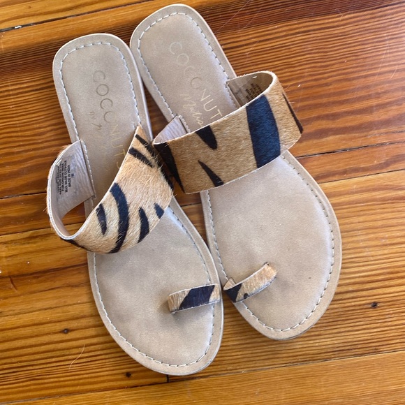 Coconuts by Matisse | Shoes | Coconuts Riva Toe Ring Sandal | Poshmark